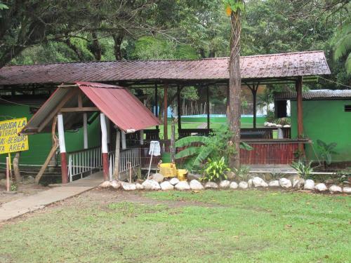 Waterfall Hostel, Los Anastacios - Central de Reservas