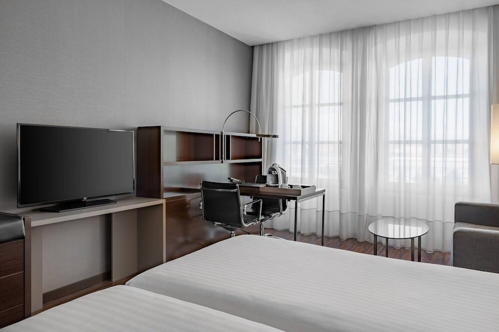 AC Hotel Torino by Marriott, Turín. Desde 102€ - Central de Reservas