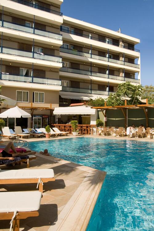 Best Western Plus Hotel Plaza, Rodas. Desde 119.47€ - Central de Reservas