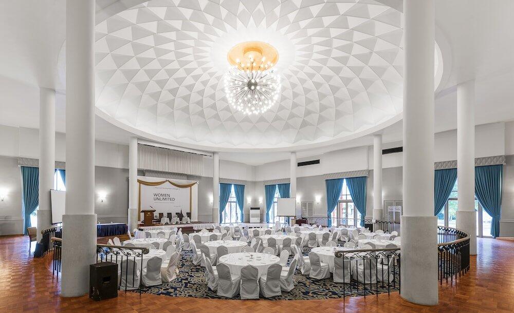 Inya Lake Hotel, Yangon - Central de Reservas