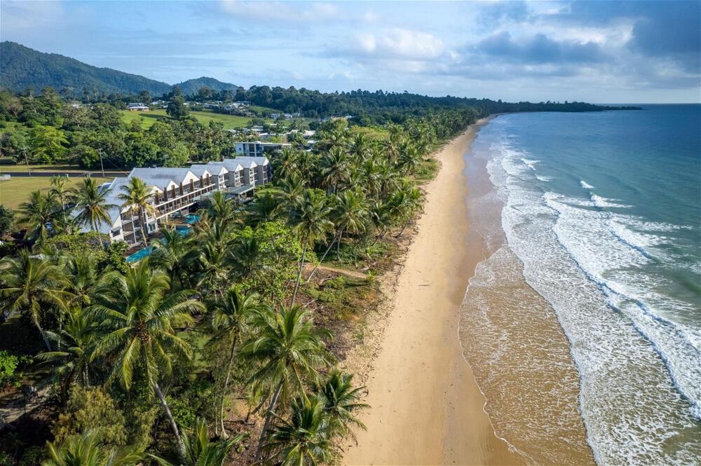 Hotel Castaways Resort & Spa Mission Beach, Mission Beach - Central de ...