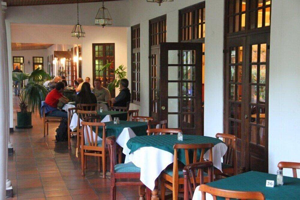 Bronte Hotel, Harare - Central de Reservas