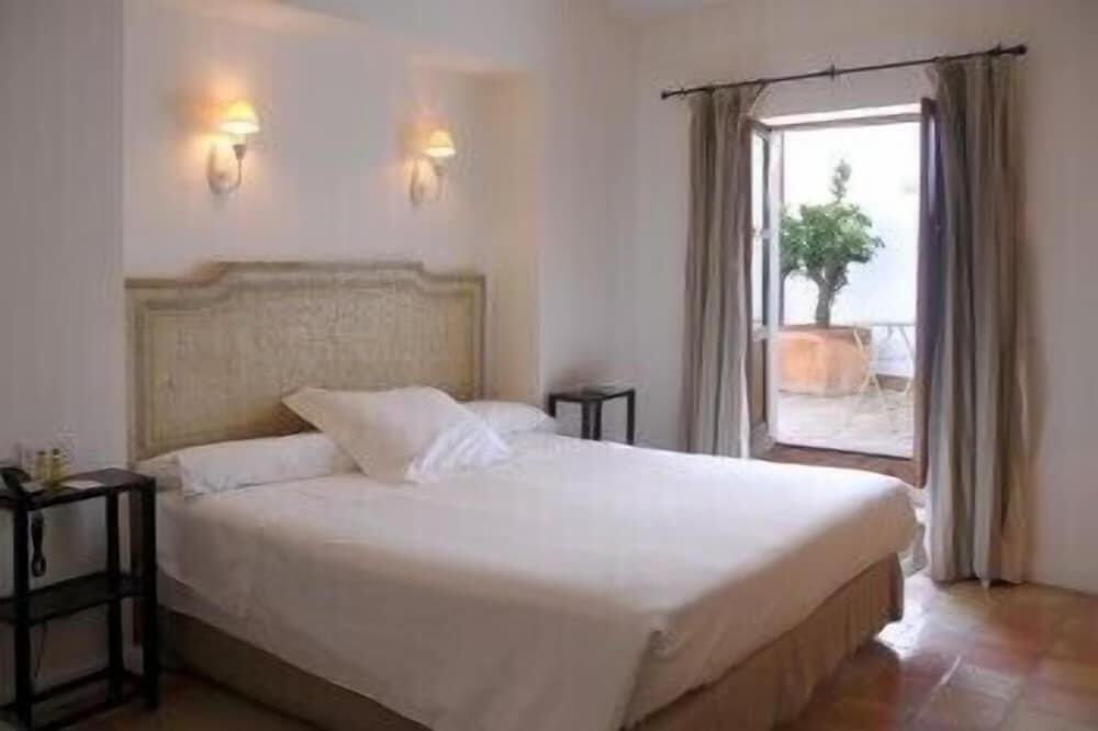 Hotel Puerta de la Luna, Baeza. Desde 50.84€ - Centraldereservas.com