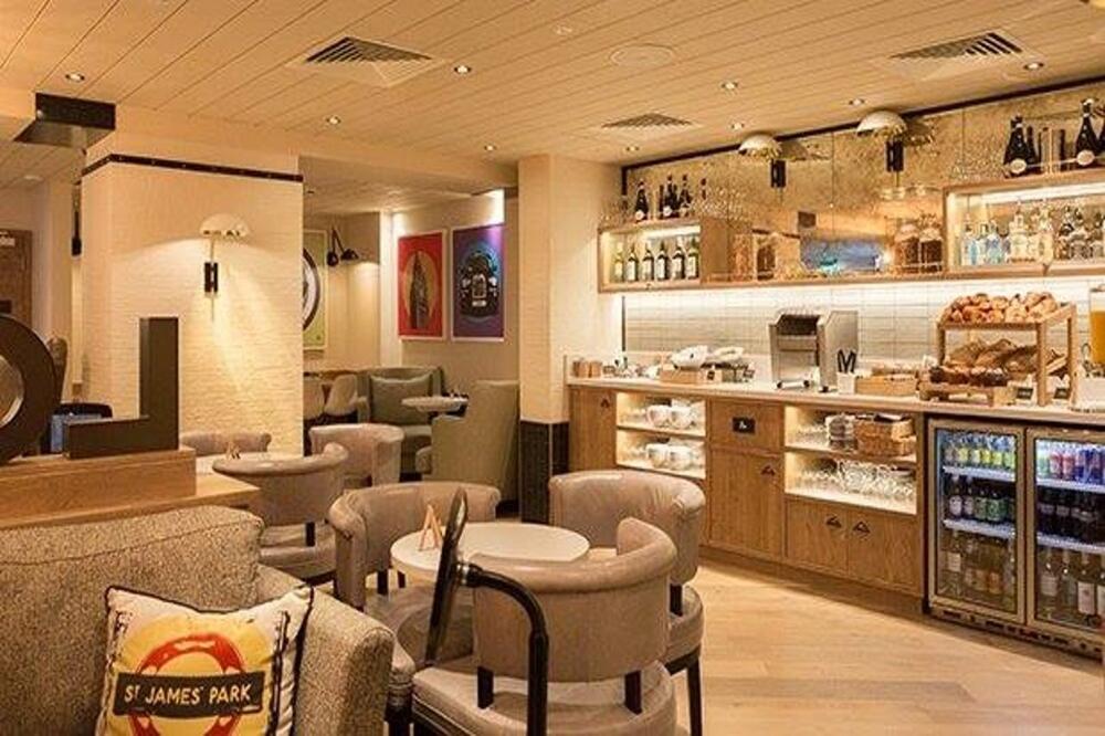 Hotel Hub By Premier Inn London Westminster - Saint James' Park ...