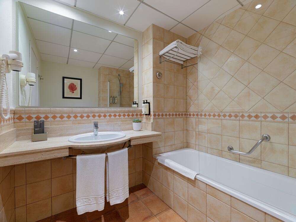 Hotel H10 Salou Princess, Salou. Desde 68.4€ - Central de Reservas