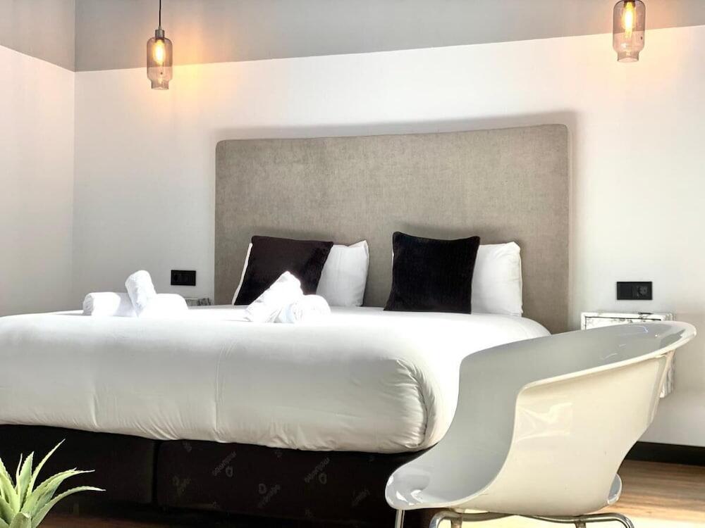 Albergue Montera Center Madrid, Madrid. Desde 96€ - Central de Reservas