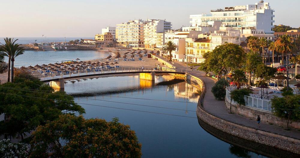 BJ Playamar Hotel & Apartamentos, S'illot. Desde 44.27€ - Central de ...