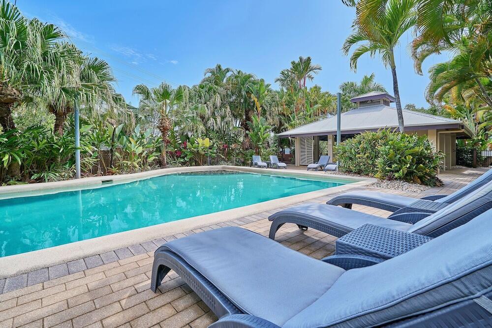 Trinity Beach Club Holiday Apartments, Trinity Beach ...