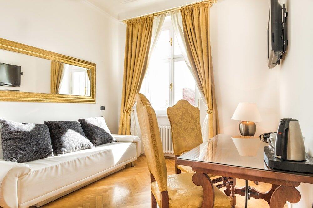 Hotel Charles Bridge Palace, Praga. Desde 124.45€ - Central de Reservas