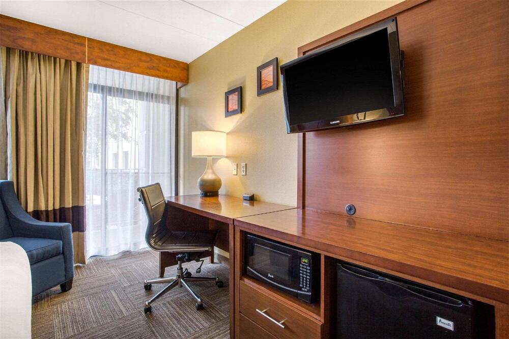 Hotel Comfort Inn Edgewater on Hudson River, Edgewater ...