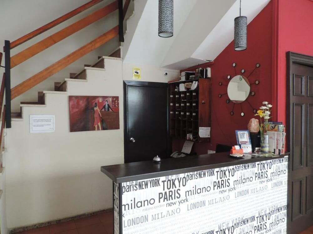 Hotel Azahar, Oliva - Centraldereservas.com