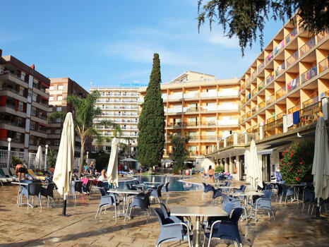 Hotel Bon Repos, Calella - Centraldereservas.com