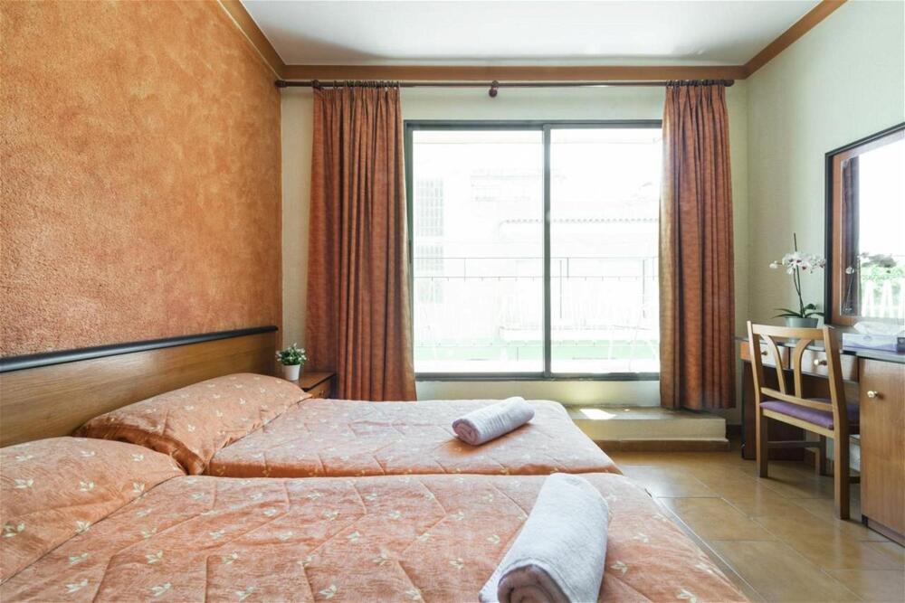 Hotel Mar i Sol, Calella. Desde 35.59€ - Centraldereservas.com