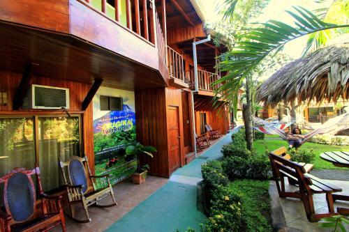 Arenal Hostel Resort, La Fortuna - Central de Reservas