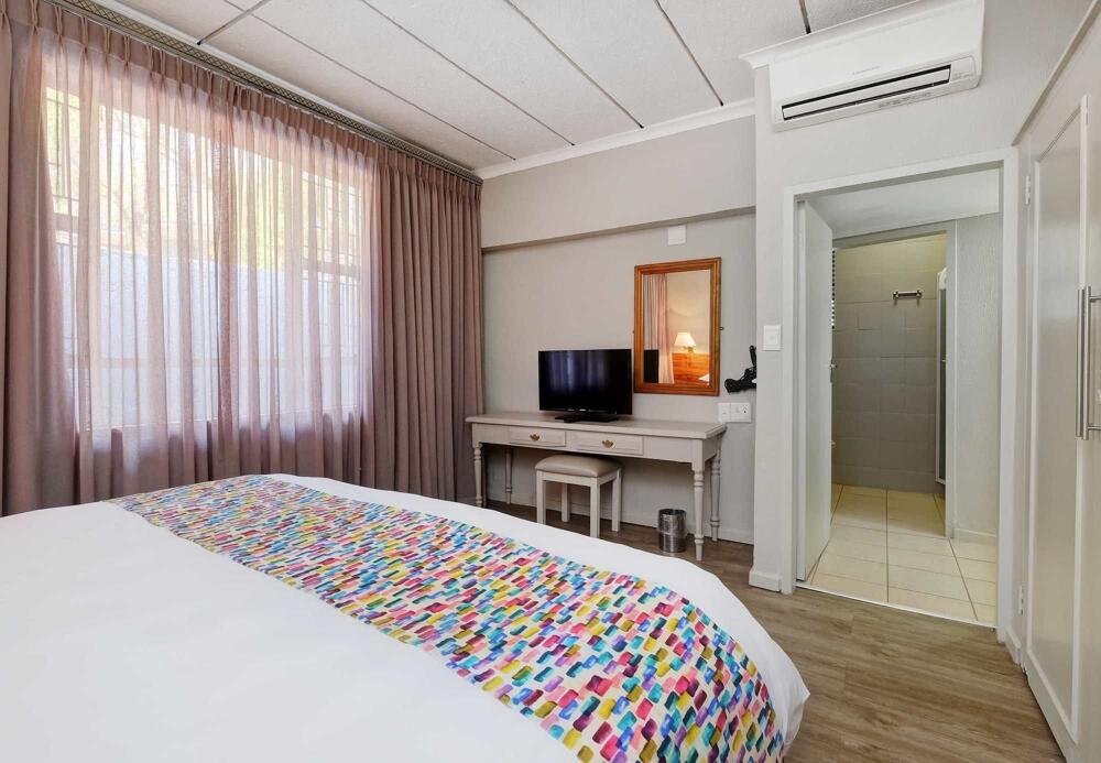 Protea Hotel by Marriott Rustenburg Hunters Rest, Rustenburg - Reserving