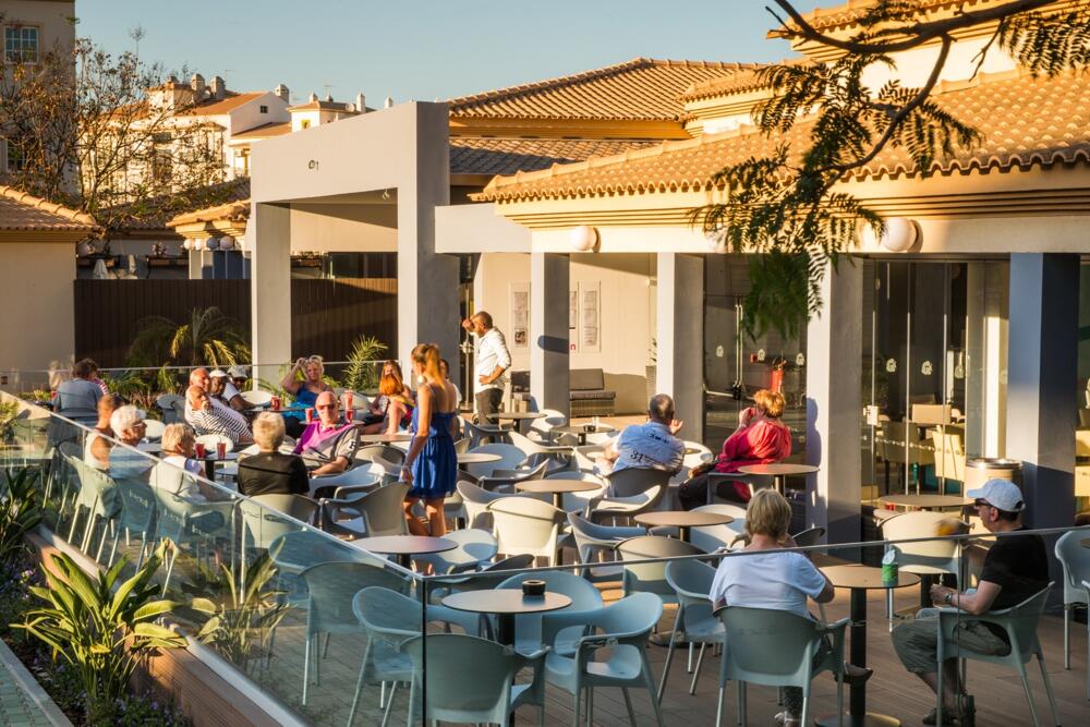 Aparthotel 3HB Clube Humbria - All Inclusive, Olhos de Água. Desde 208. ...
