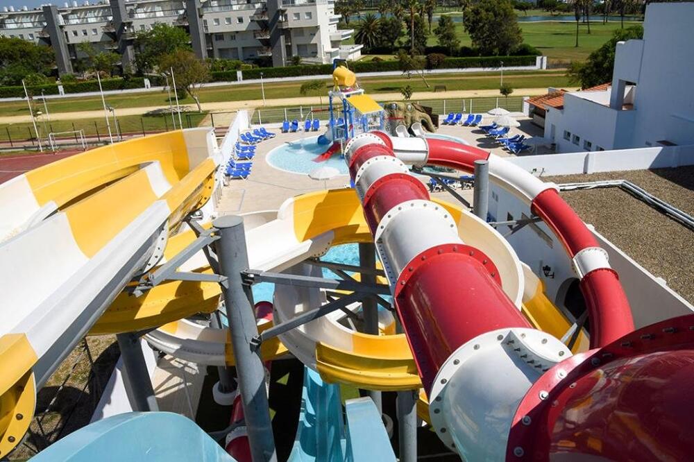 Hotel Playaballena, Rota. Desde 96.27€ - Central de Reservas