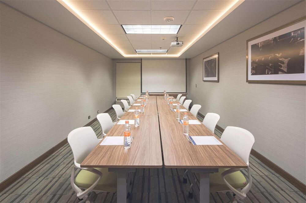 Hotel Hampton by Hilton Monterrey Galerias Obispado, Monterrey ...