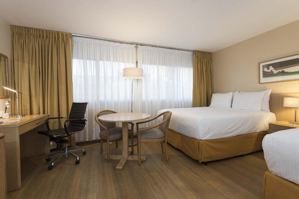 Holiday Inn Montevideo, an IHG Hotel, Montevideo. Desde 84.03 ...