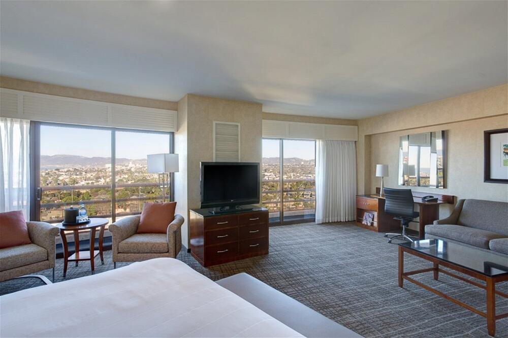 Hotel Marina del Rey Marriott, Los Ángeles. Desde 307.6€ - Central de ...