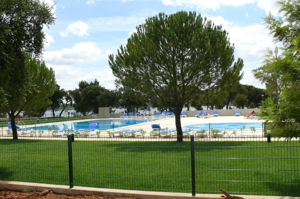 Camping Parque de Campismo Orbitur Montargil, Montargil. Desde 59 ...