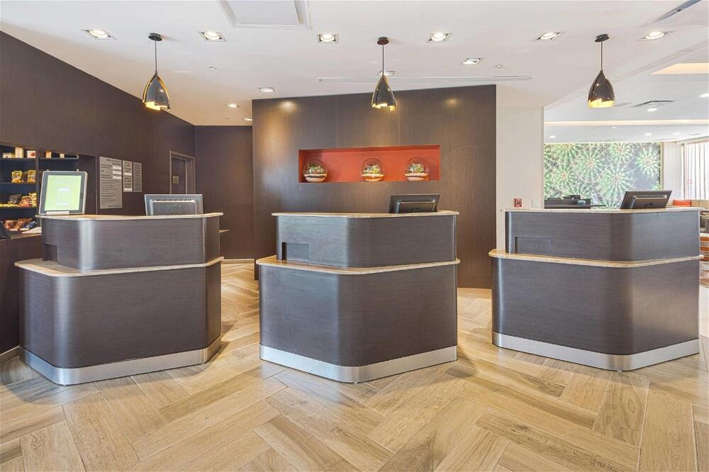 Hotel Courtyard Saltillo, Saltillo - Centraldereservas.com