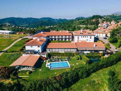 Hosteria de Torazo Nature Hotel & Spa, Torazo. Desde 82.31€ - Central ...