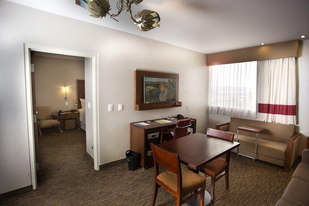 Hotel Four Points By Sheraton Queretaro Norte, Santiago de Queretaro ...