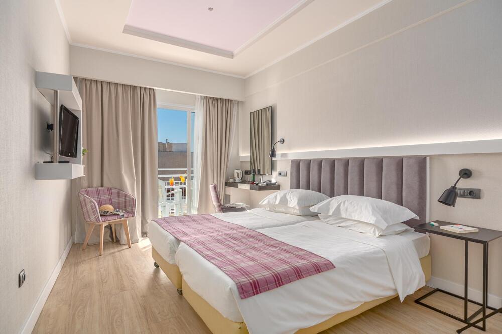 Athens Cypria Hotel, Atenas. Desde 110.83€ - Central de Reservas