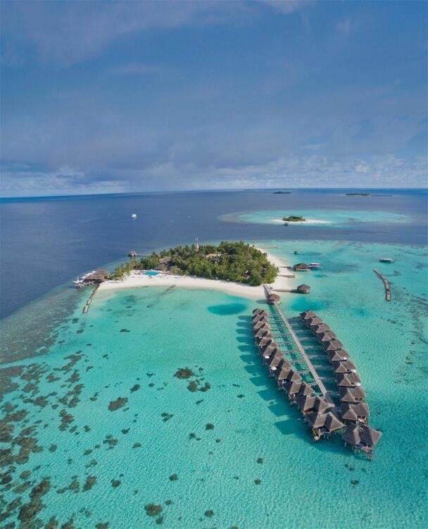 Complejo Outrigger Maldives Maafushivaru Resort, Dhangethi. Desde 561. ...