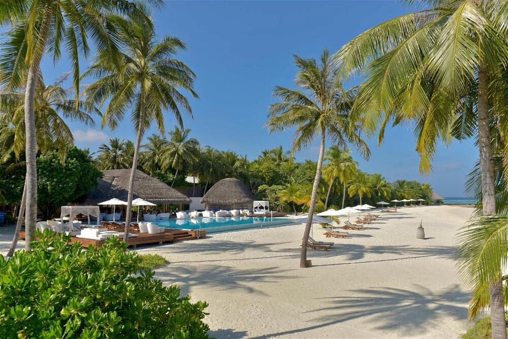 Complejo Outrigger Maldives Maafushivaru Resort, Dhangethi. Desde 561. ...