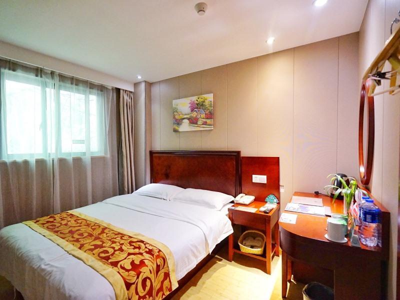 GreenTree Inn ShangHai BaoShan 128 Memorial Road TongHe Road Shell ...