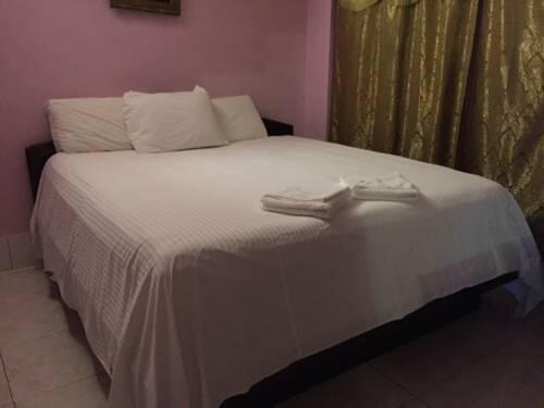 Golden Tree Hotel, Ciudad de Belice - Central de Reservas