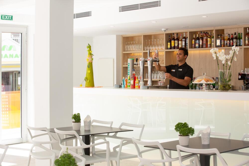 Hotel Mix Smart, El Arenal. Desde 71.6€ - Central de Reservas