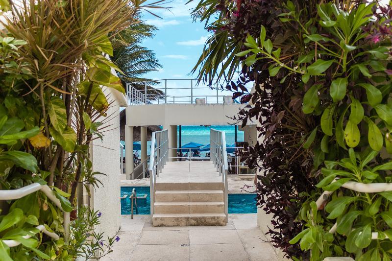 Playa Maya by MIJ - Beachfront Hotel, Playa del Carmen ...