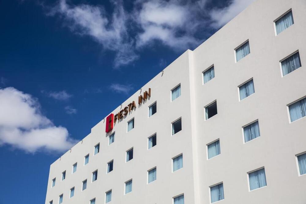 Hotel Fiesta Inn Guadalajara Periferico Poniente, Guadalajara - Central ...