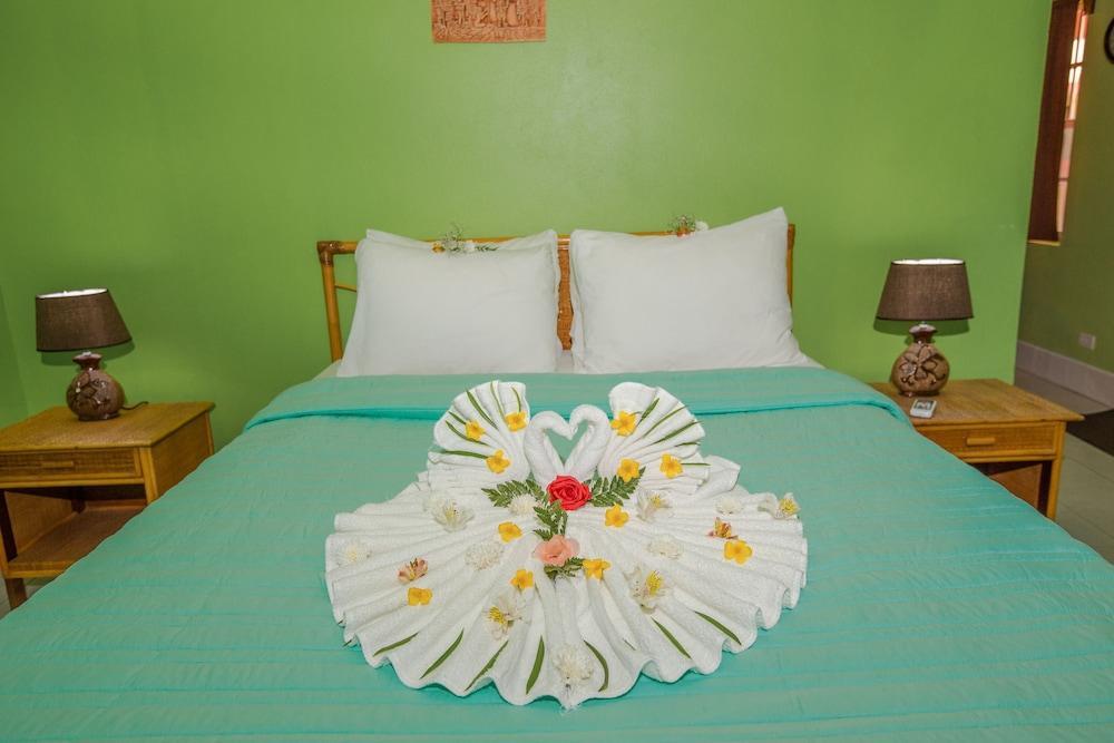 Hotel Banana Beach Resort, San Pedro Town - Central de Reservas