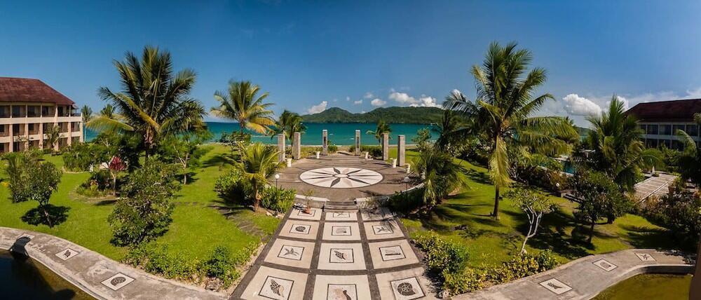 Complejo The Natsepa Resort and Conference Center, Ambon - Central de ...