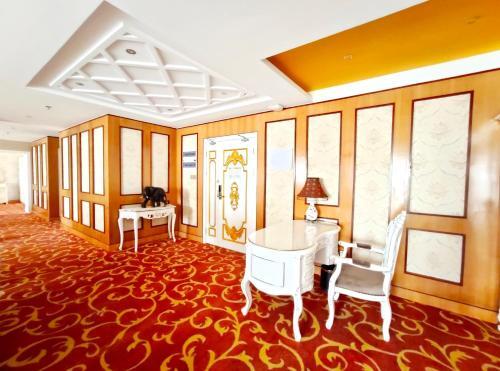 Hotel Golden Peacock Blantyre, Blantyre - Central de Reservas