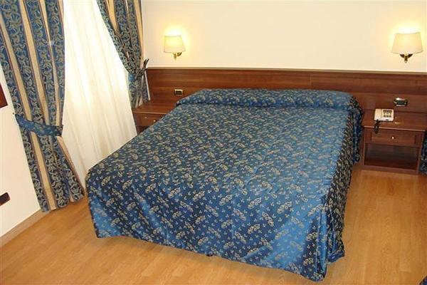 Hotel Mariano, Roma. Desde 72€ - Centraldereservas.com