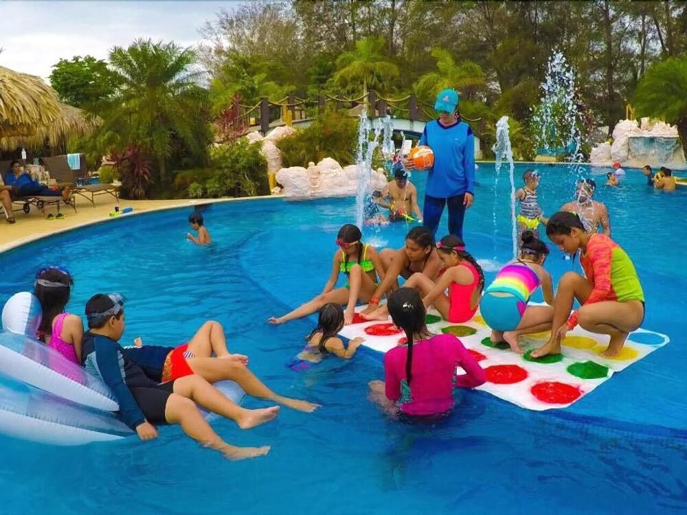Hotel La Ensenada Beach Resort, Tela - Central de Reservas