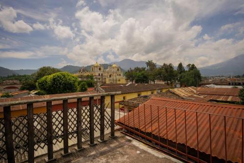 Hotel Maya Ik', Antigua Guatemala - Central de Reservas