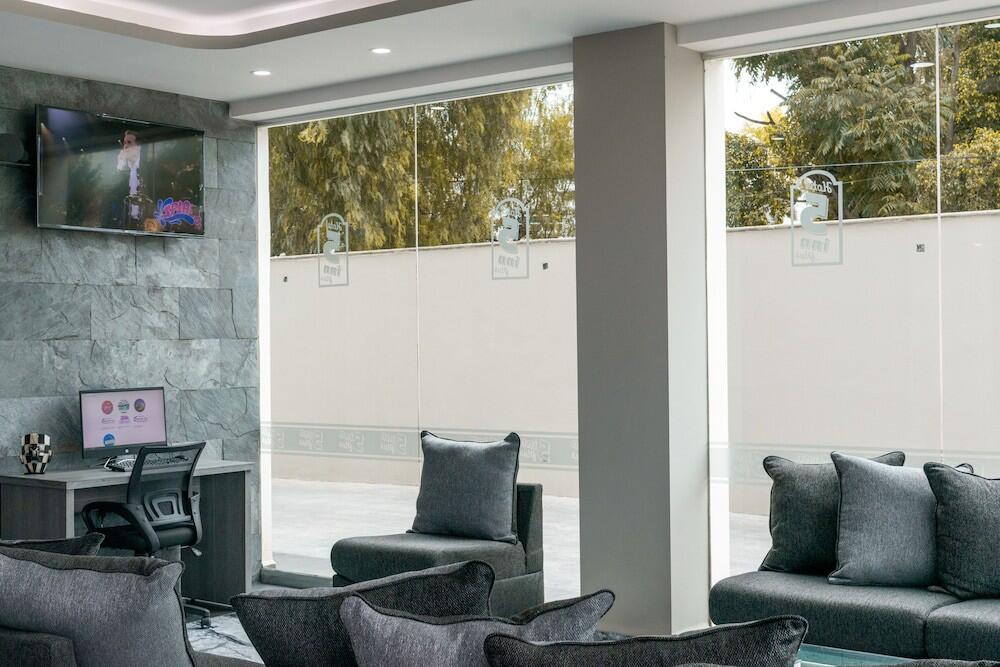 Hotel 5 Inn Plus, León - Central de Reservas