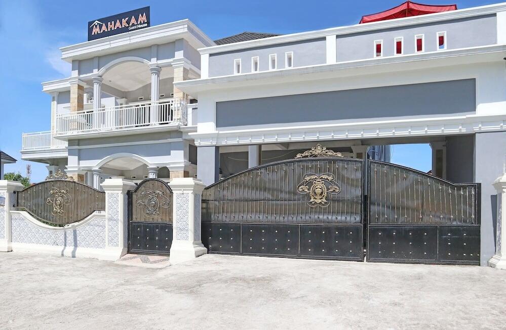Hotel Mahakam Guest House, Padang - Central de Reservas